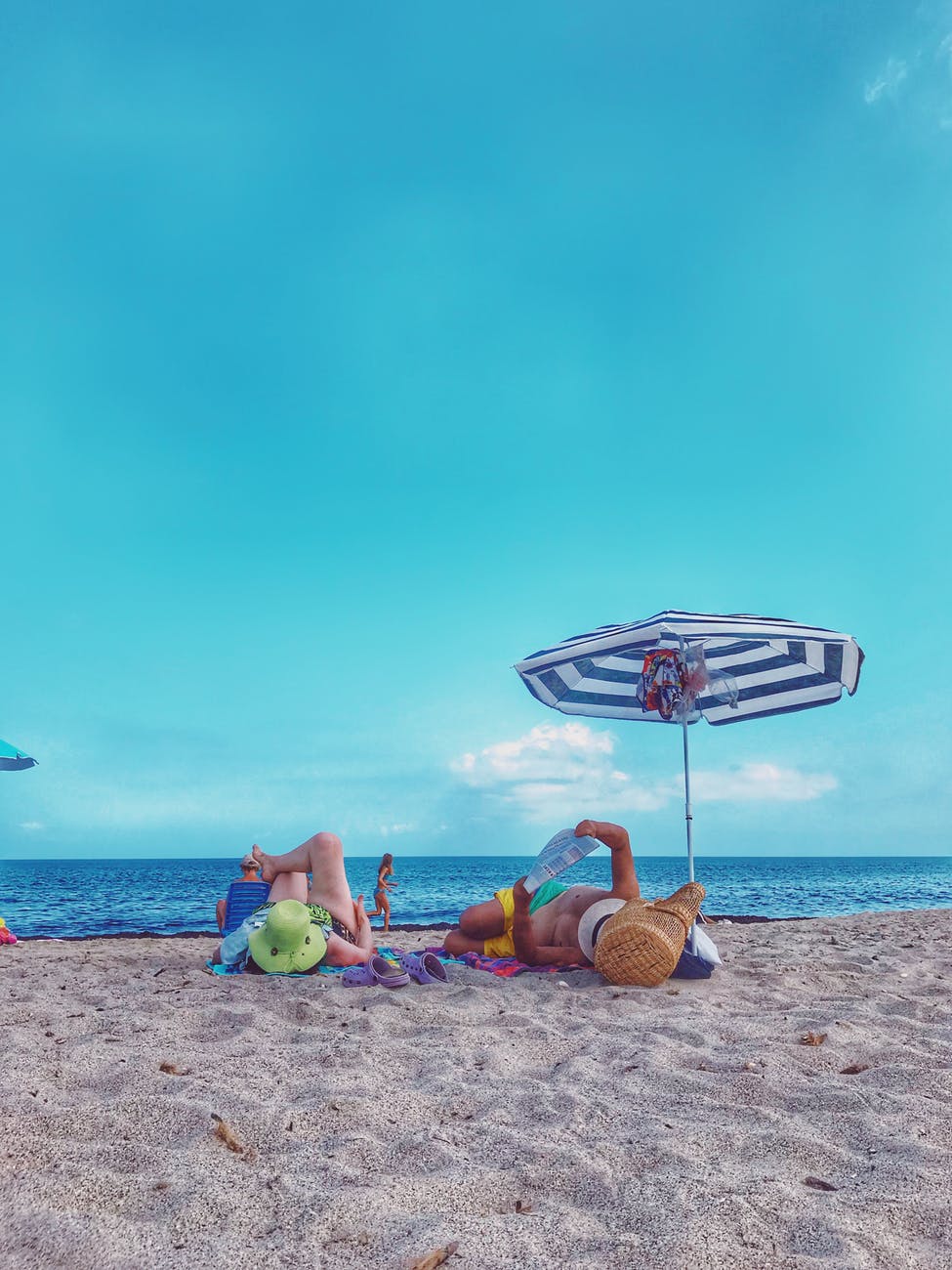 DSC SALES, INC. – The beach is our business..